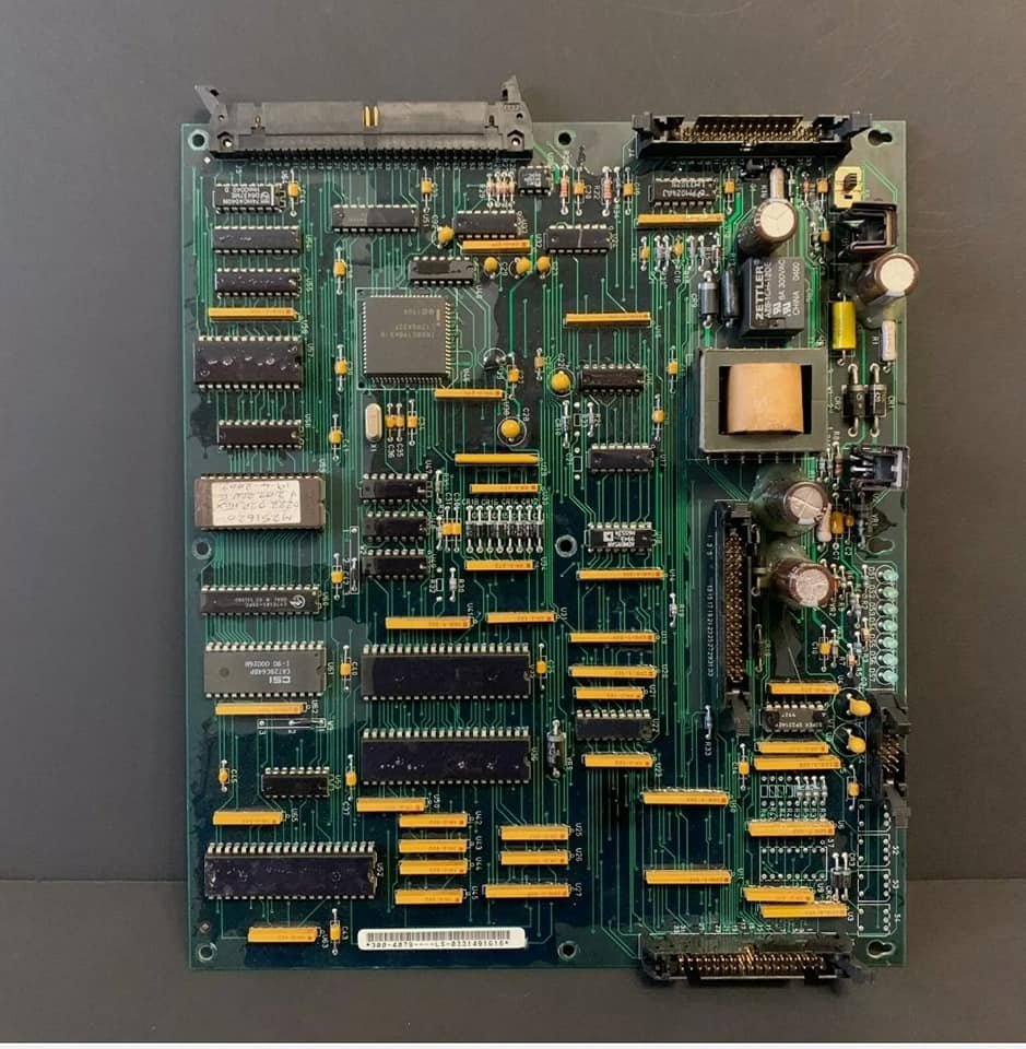 CUMMINS Board For PCC 3100 Part number 300-4079 - شركة المهندس رائد