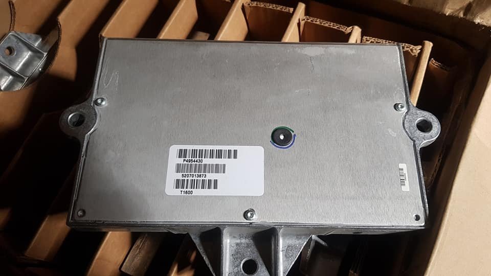 ECM CUMMINS CM552 FUEL CONTROL MODULE Engine QST30 Part number 4954430 ...