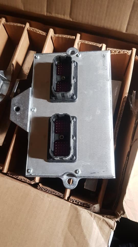 ECM CUMMINS CM552 FUEL CONTROL MODULE Engine QST30 Part number 4954430 ...